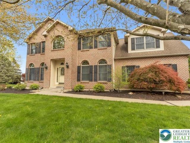 1785 Clarendon Dr, Forks Township, PA 18040