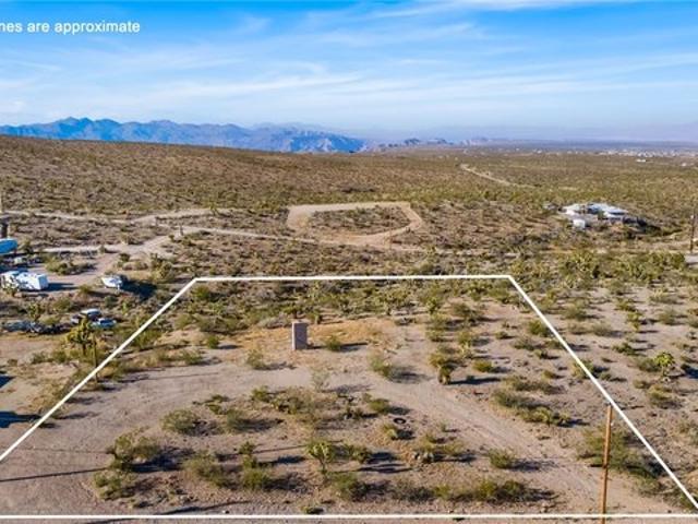 1785 Hoover St, Meadview, AZ 86401