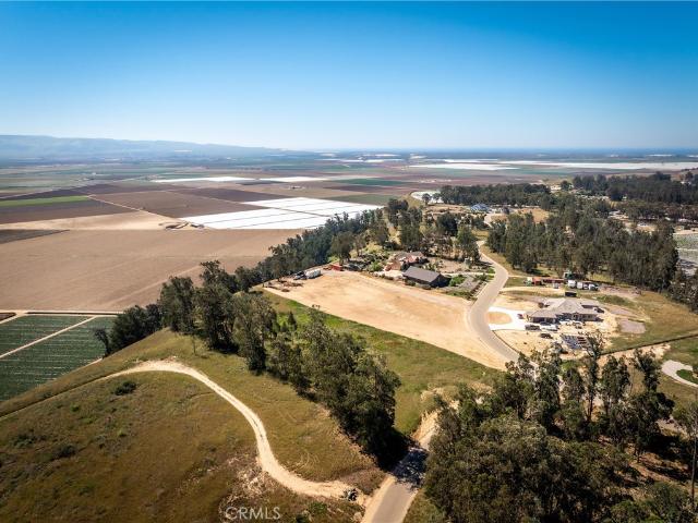 1785 Scenic View Way