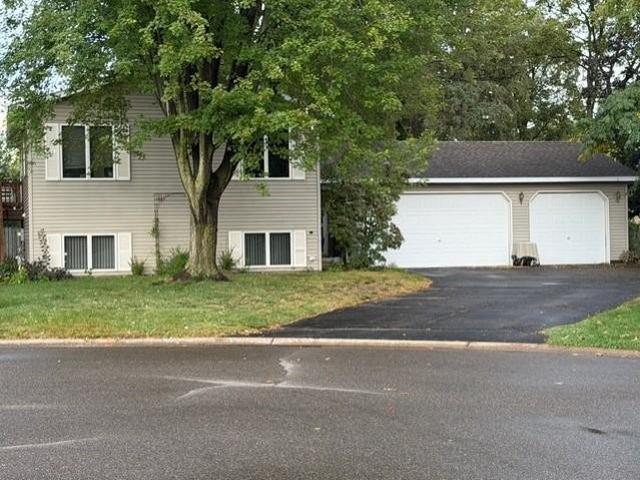 1785 Thury Ct, White Bear Lake, MN 55110