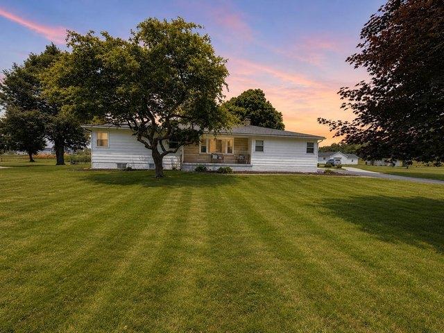 17863 Coshocton Rd, Mount Vernon, OH 43050