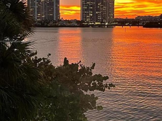 17878 N Bay Rd #206, Sunny Isles Beach, FL 33160
