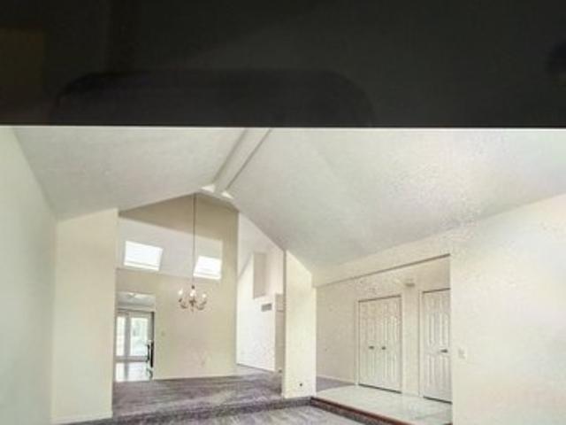 17883 Cambridge Oval, Strongsville, OH 44136
