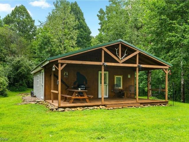 17881 Horseshoe Bend Rd E, Newcomerstown, OH 43832