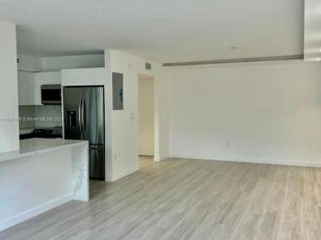 17890 W Dixie Hwy 209 Hwy #209, North Miami Beach, FL 33160