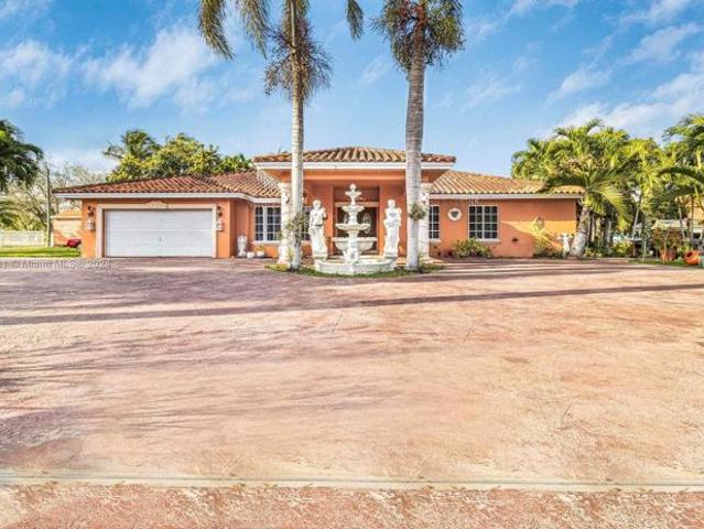 17895 SW 232nd St, Miami, FL 33170