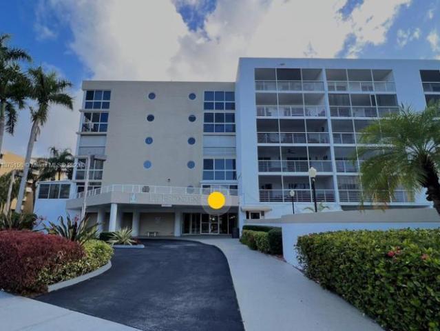 17801 Bay Rd N #206, Sunny Isles Beach, FL 33160