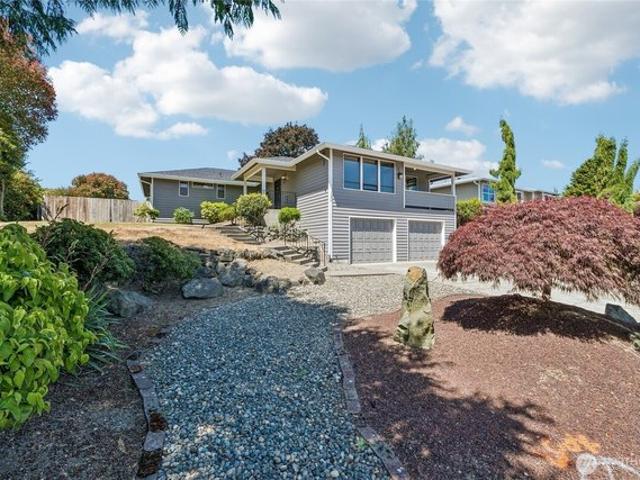 1780 N Harmon St, Tacoma, WA 98406