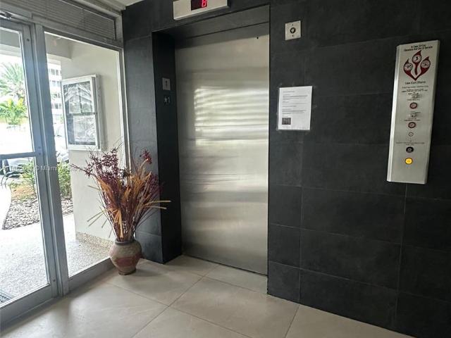 1780 NE 191st St, Unit 8032, Miami, FL 33179 | MLS #A11885 | Compass