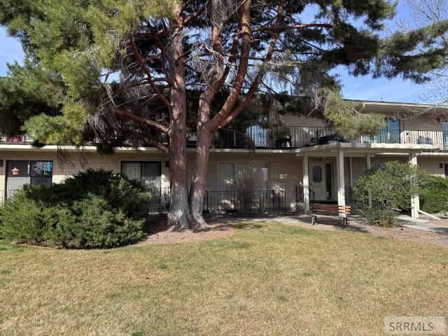 1780 Balboa Dr, Unit F, Idaho Falls, ID 83404 | MLS #2185 | Compass