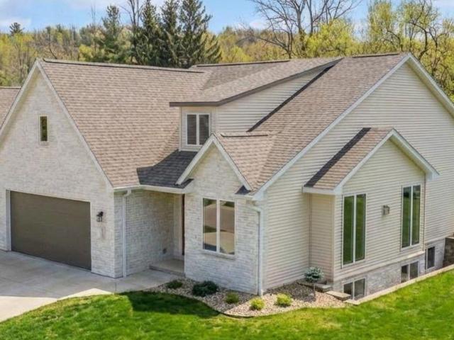 1780 Bobby Jones Dr, De Pere, WI 54115 | MLS #50320 | Compass