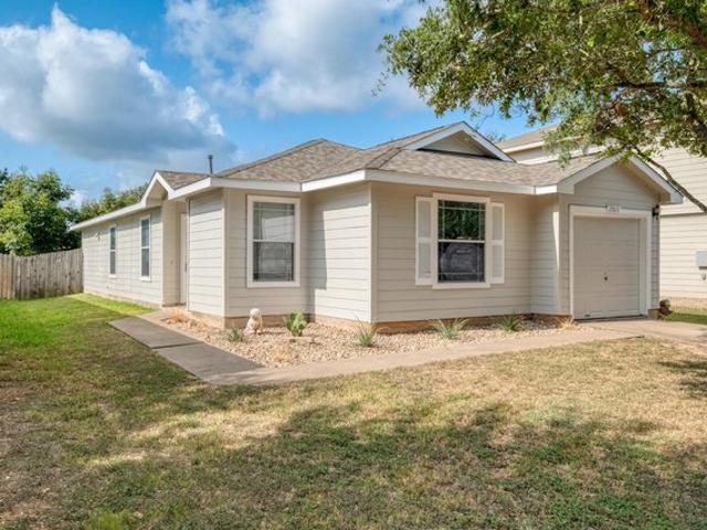 17813 Honey Locust Ln, Elgin, TX 78621