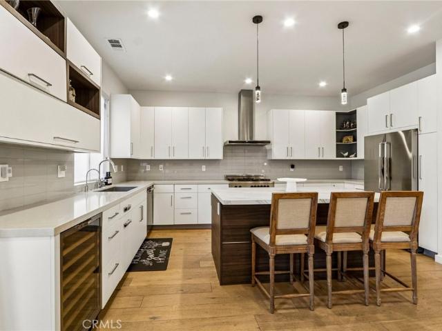 17812 Bromley Ct, Encino, CA 91316 | MLS #BB26089