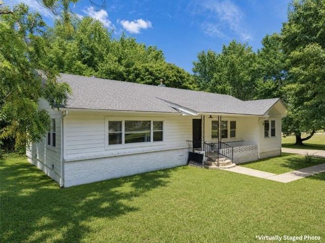 1781 N Old Wire Rd, Fayetteville, AR 72703