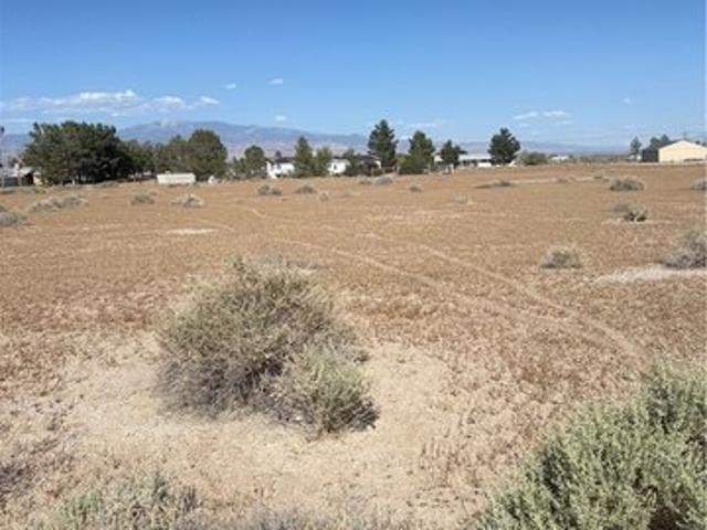 1781 S Sutton Dr, Pahrump, NV 89048