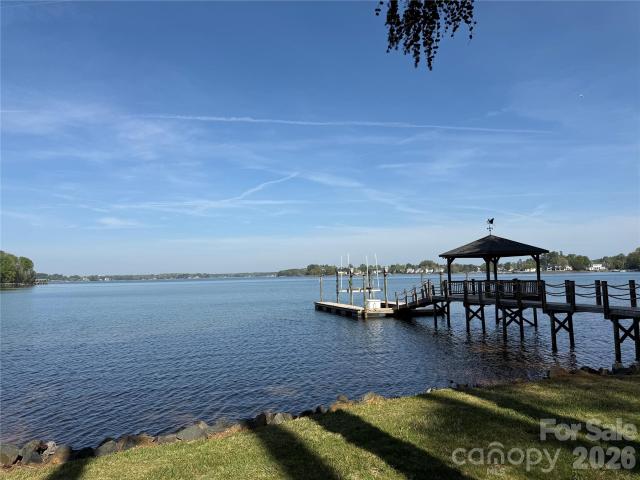 17821 Carlow Rd, Cornelius, NC 28031 | MLS #4364