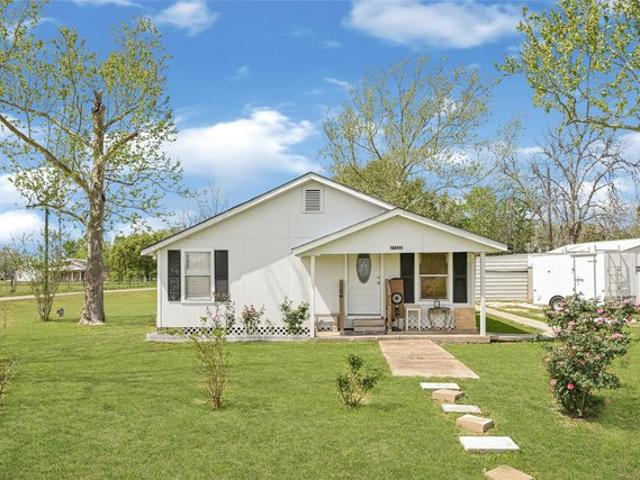 17822 Garland Ave, Boling, TX 77420