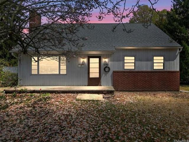 1782 Farmington Ave, Farmington, CT 06085