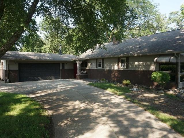 1782 Scenic Dr, Fort Dodge, IA 50501