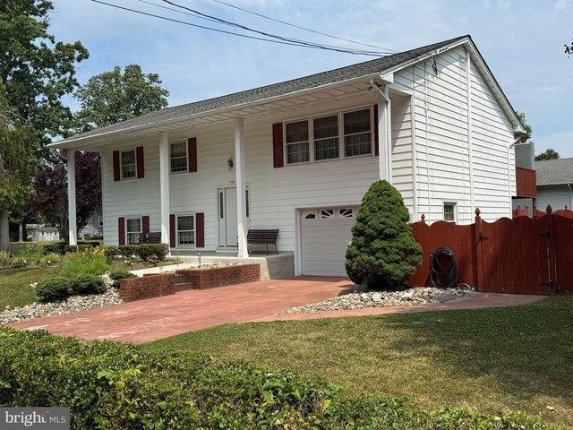 1782 Sequoia Dr, Vineland, NJ 08361