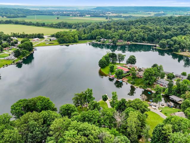 1782 White Oak Lane