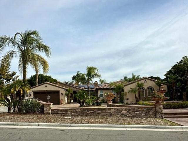17832 Canyonwood Dr, Riverside, CA 92504
