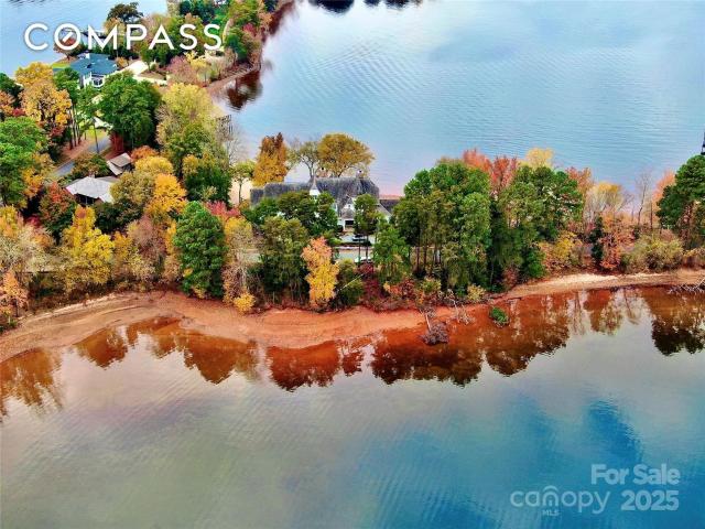 17832 Mollypop Ln, Cornelius, NC