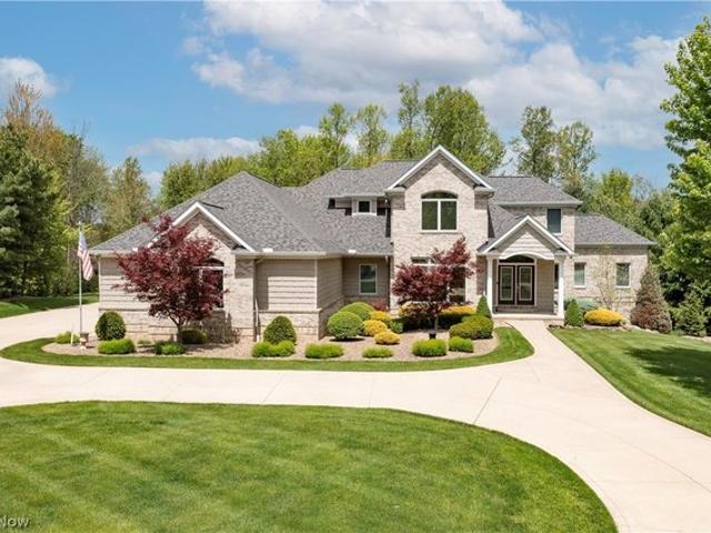 1783 Hawksledge Ct, Hinckley, OH 44233