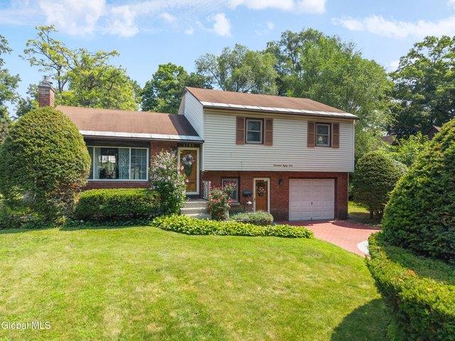 1783 St Marys Ln, Schenectady, NY 12303