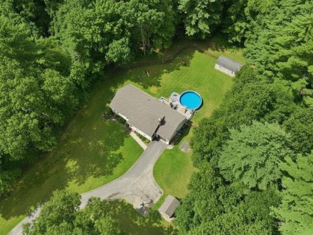 178 County Rd, Southampton, MA 01073