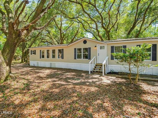 178 Coffin Point Rd, Saint Helena Island, SC 29920