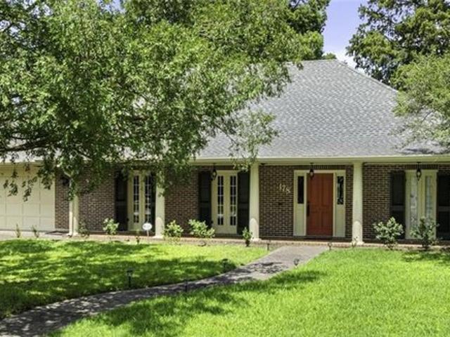 178 Chateau Latour Dr, Kenner, LA 70065