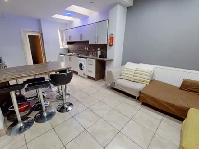 178 Bournbrook Road, Stirchley, B29 7DD, United Kingdom | 8 bed house for rent #158379117 | Rentberry