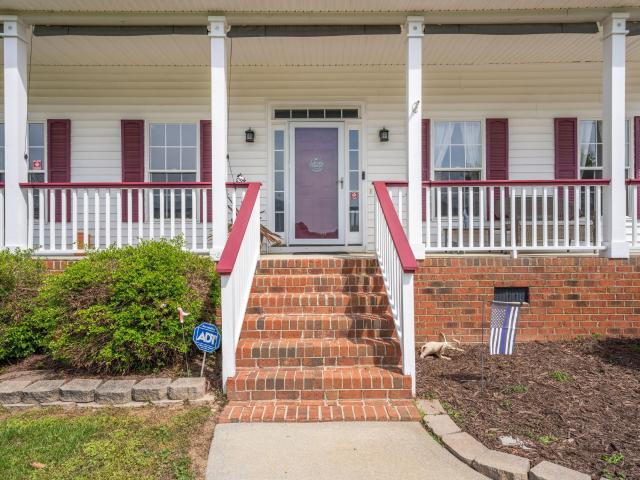 178 Glendale Dr, Youngsville, NC 27596 | MLS #10160 | Compass