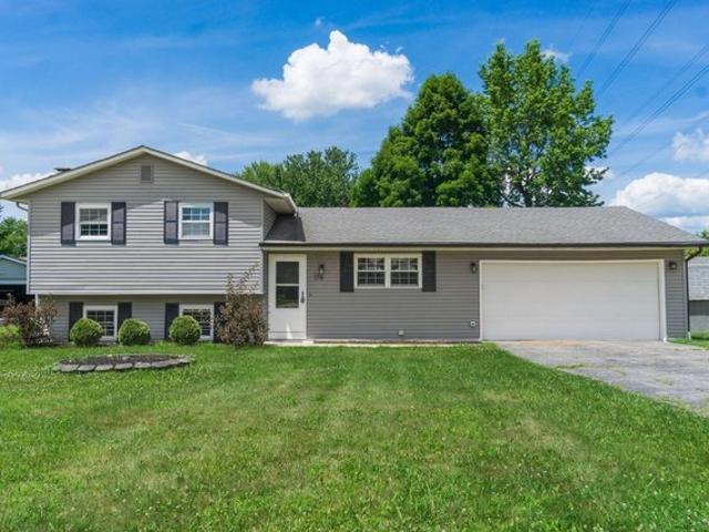 178 Donerail Dr SW, Pataskala, OH 43062