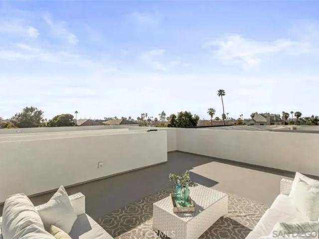 178 Dahlia, Imperial Beach, CA 91932 | MLS #OC26149