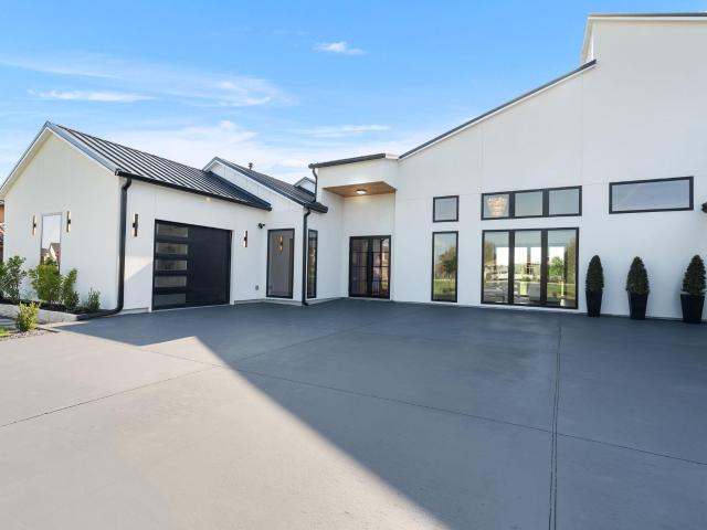 178 Dally Ct