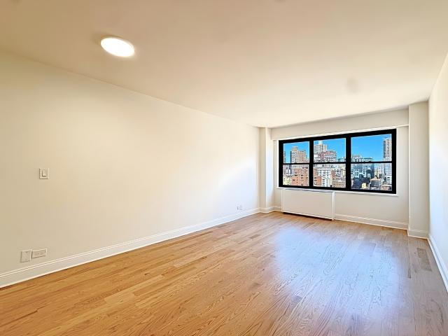 178 E 80TH Street 19D