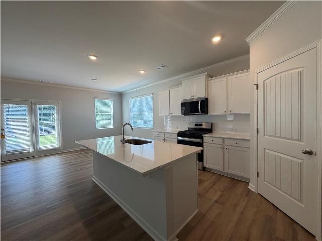 178 King Village