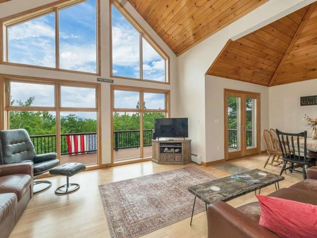 178 Highlands Dr, Conway, NH 03838