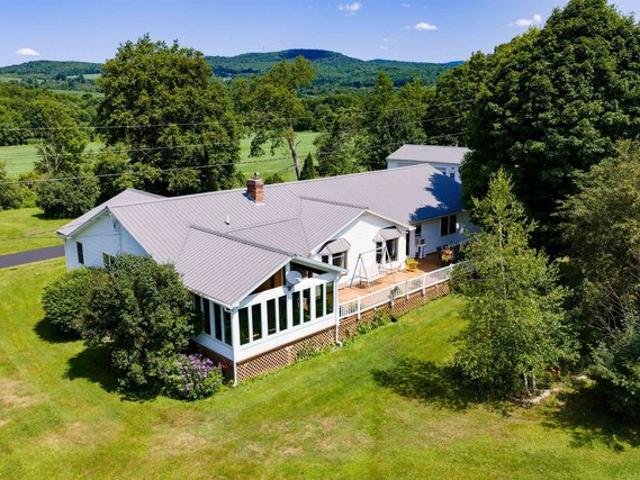 178 Jay Rd, Richford, VT 05476