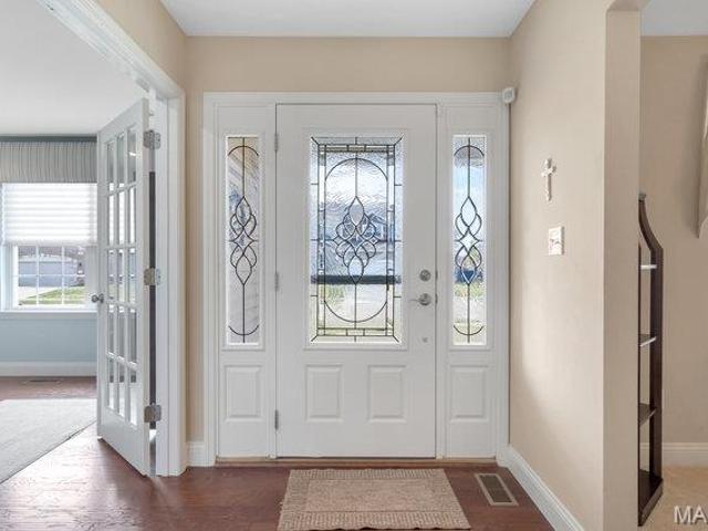 178 Oakhurst Dr, O'Fallon, MO 63368 | MLS #26016 | Compass