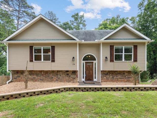 178 Little Ln, Lula, GA 30554