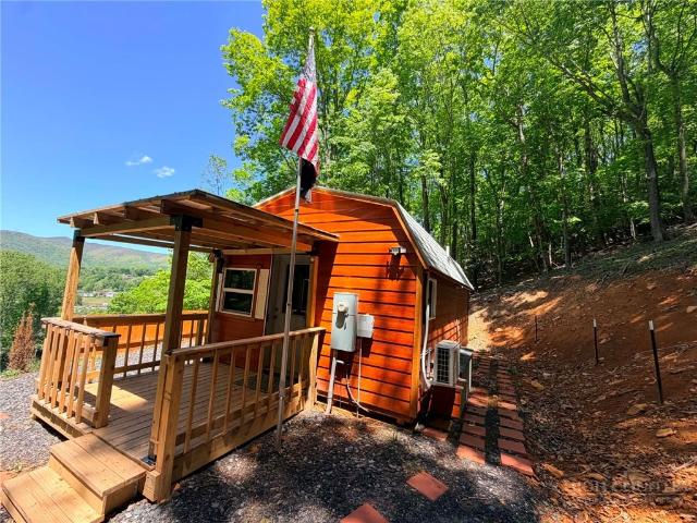 178 Mount Jefferson Lane
