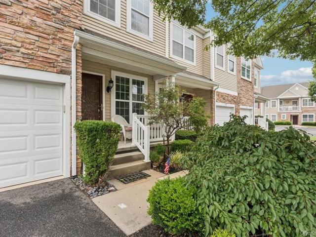 178 Southampton Dr, Massapequa, NY 11758