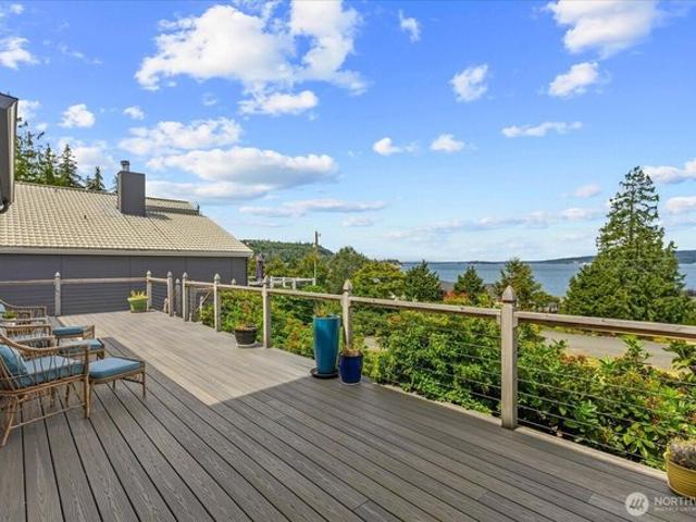 178 Skagit Ave, Camano Island, WA 98282