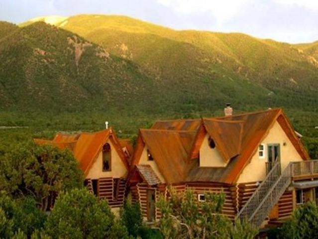 178 Quintana Rd, Questa, NM 87556
