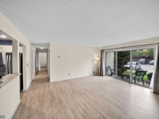 178 Robertson Way