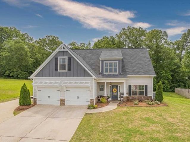 178 River Meadows Dr, Jefferson, GA 30549