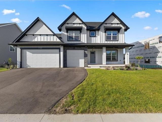 17940 Headwaters Dr, Lakeville, MN 55044